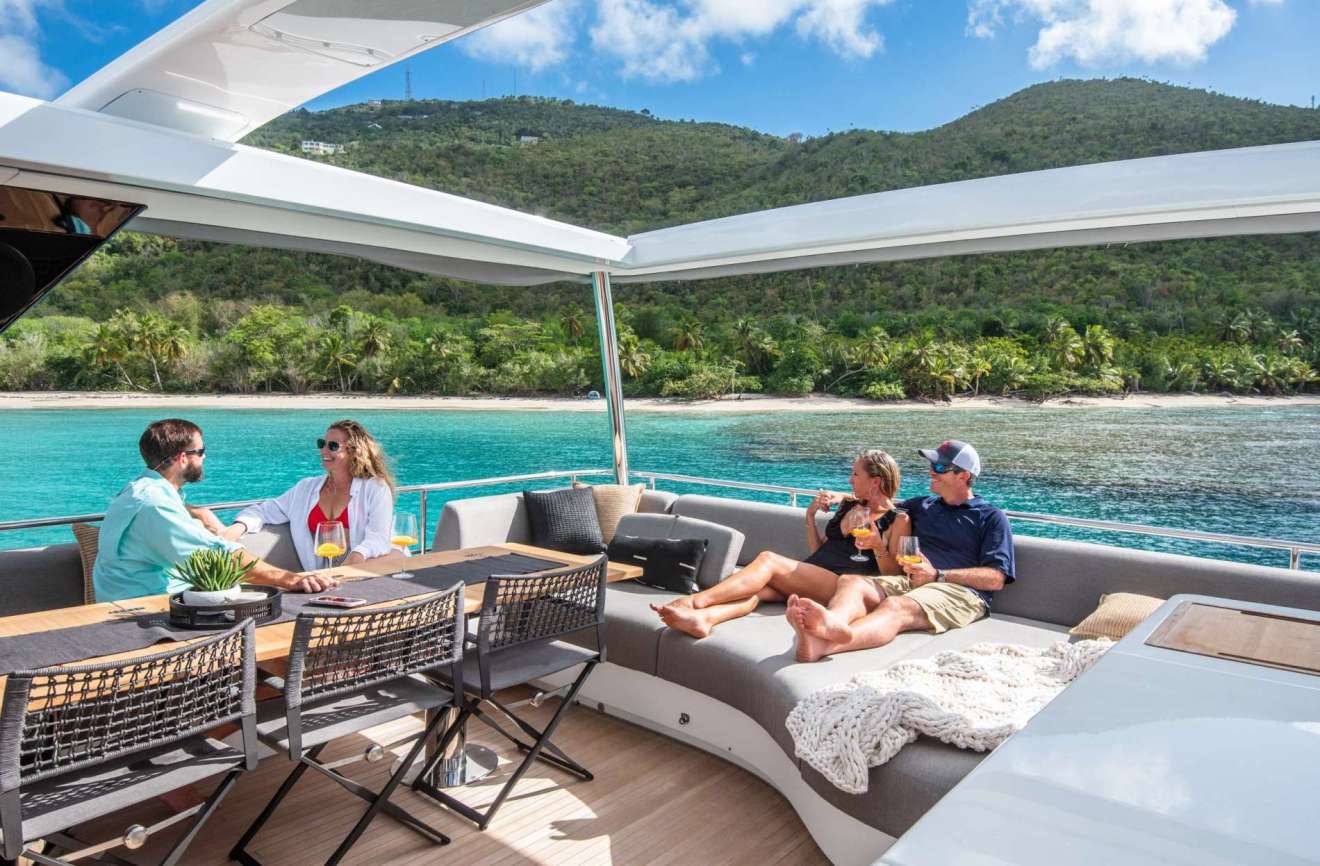 BVI Yacht Charter ⛵ Crewed Catamaran and Motor Yacht Charters